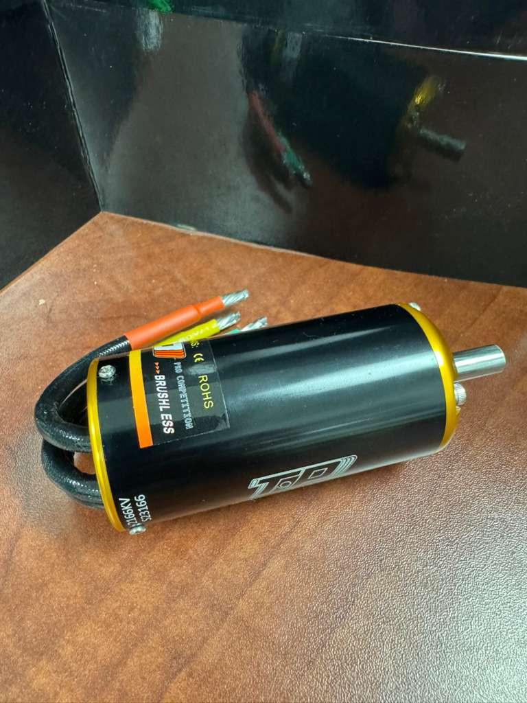 TP POWER 4050CM 2400KV MOTOR (UP TO 8s) 8MM | PowerHobby